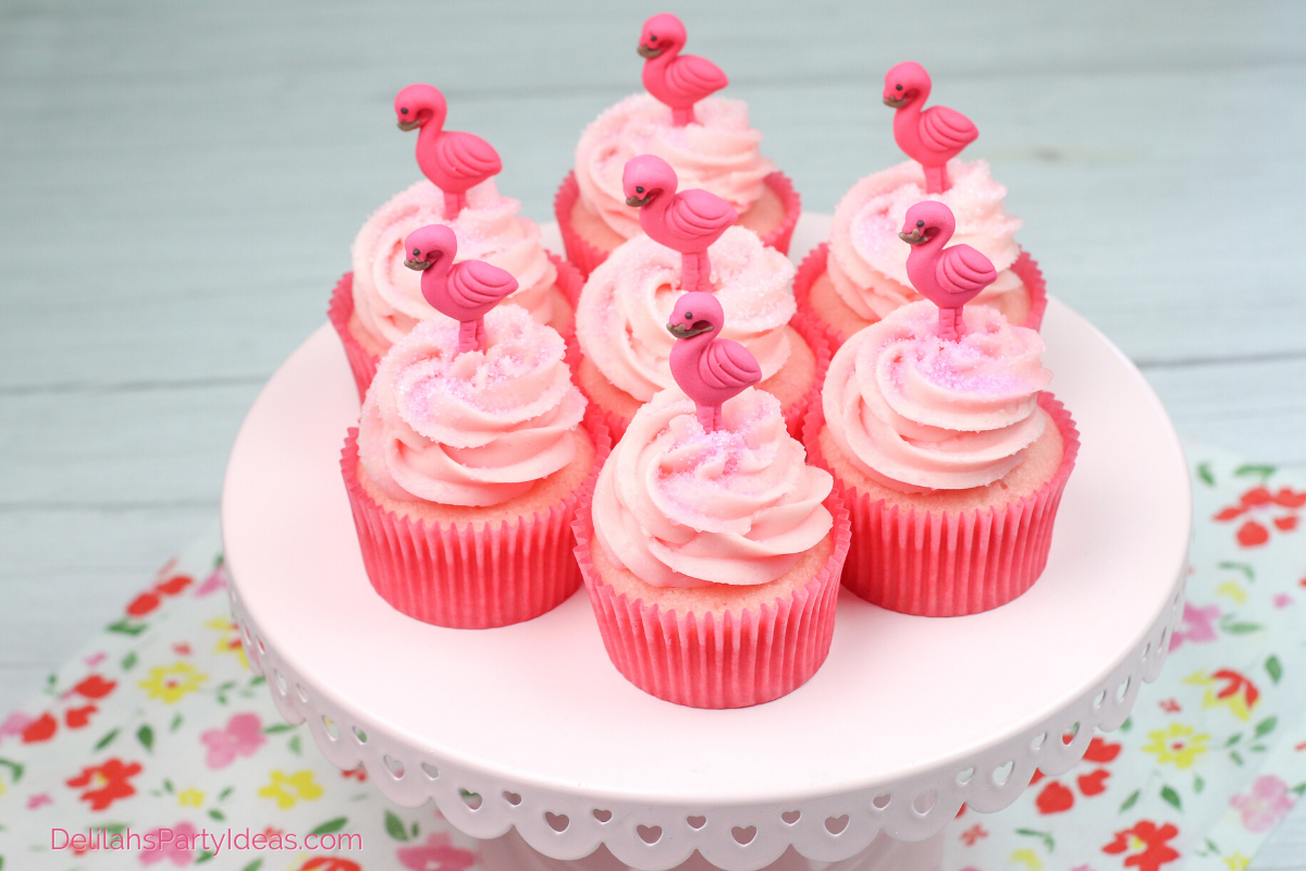 Flamingo Cupcakes - Delilah's Party Ideas