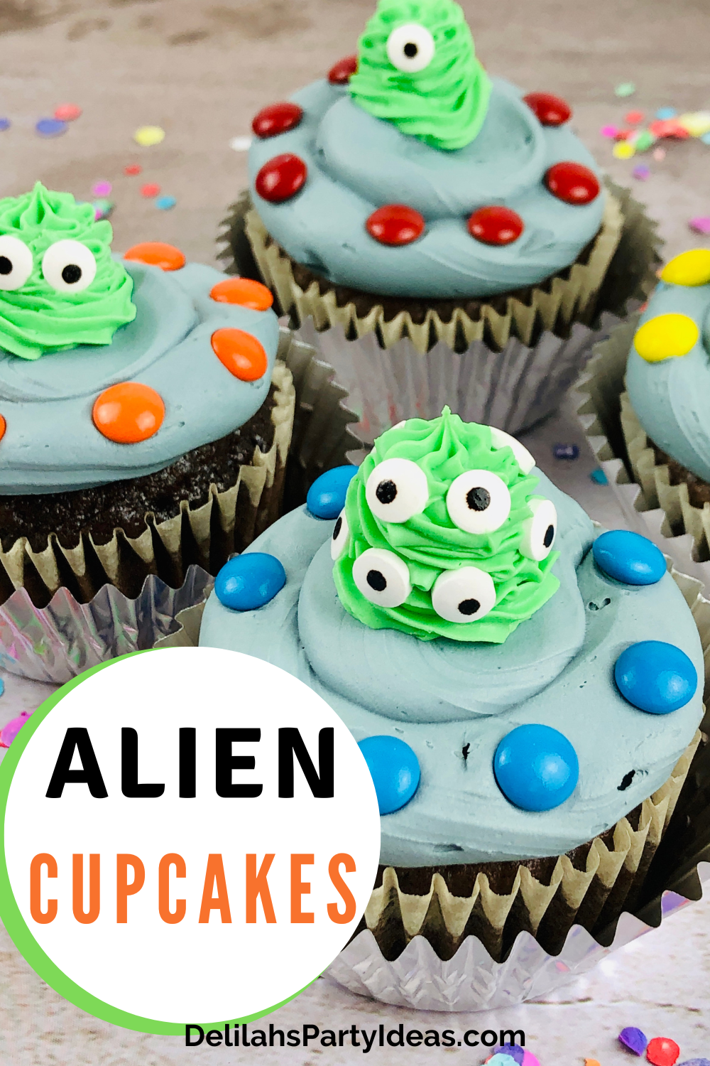 Alien Cupcakes - Delilah's Party Ideas
