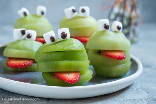 Halloween Fruit Platter - Delilah's Party Ideas