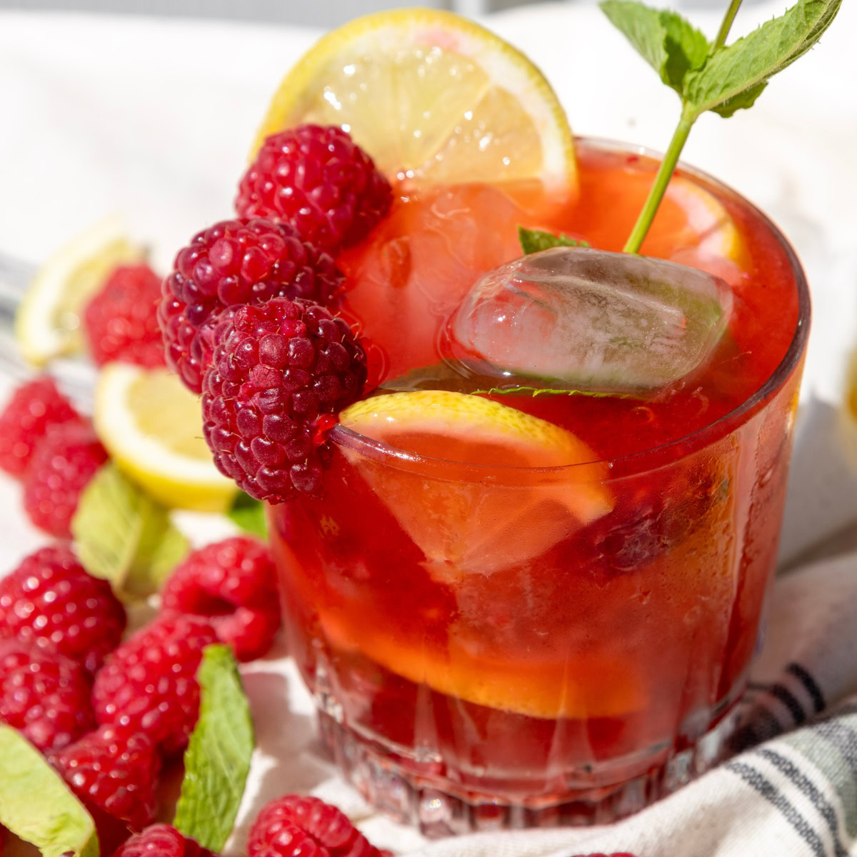Raspberry Mojito Mocktail - Delilah's Party Ideas